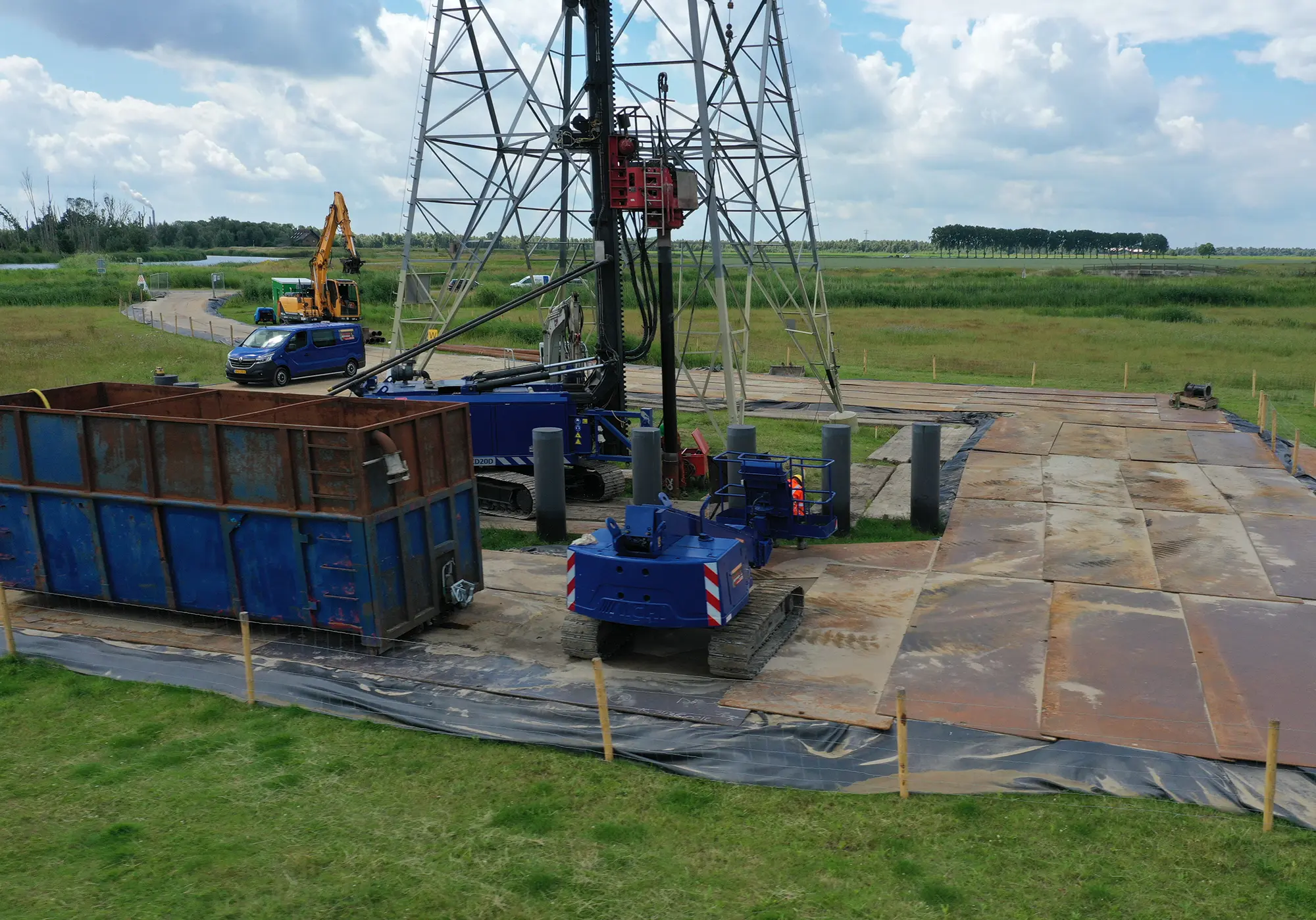 Het trillingsvrij aanbrengen van casing draaipalen met groutinjectie ...